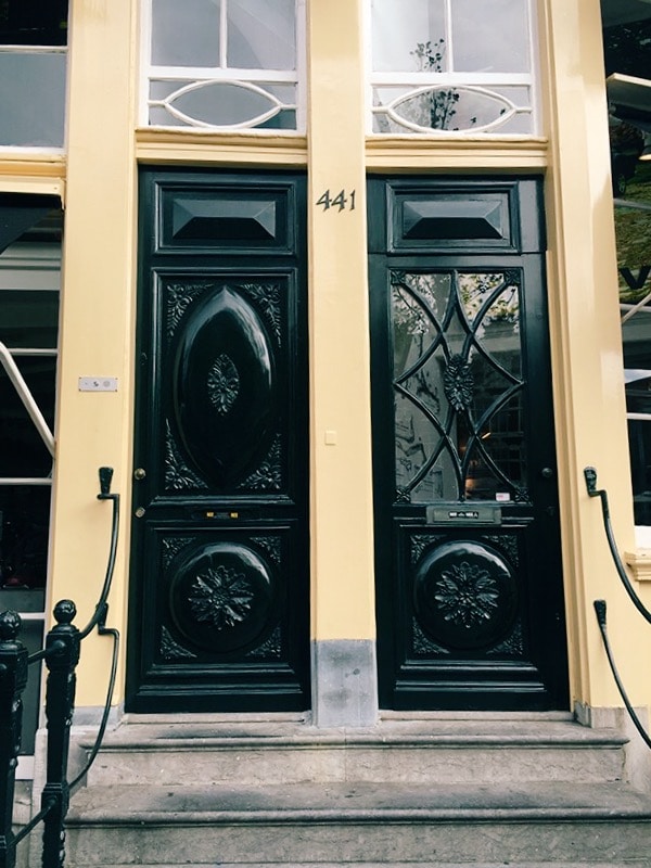 35 Doortraits From Around the World